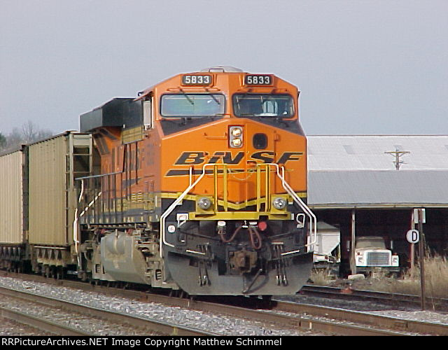 BNSF 5833 - DPU